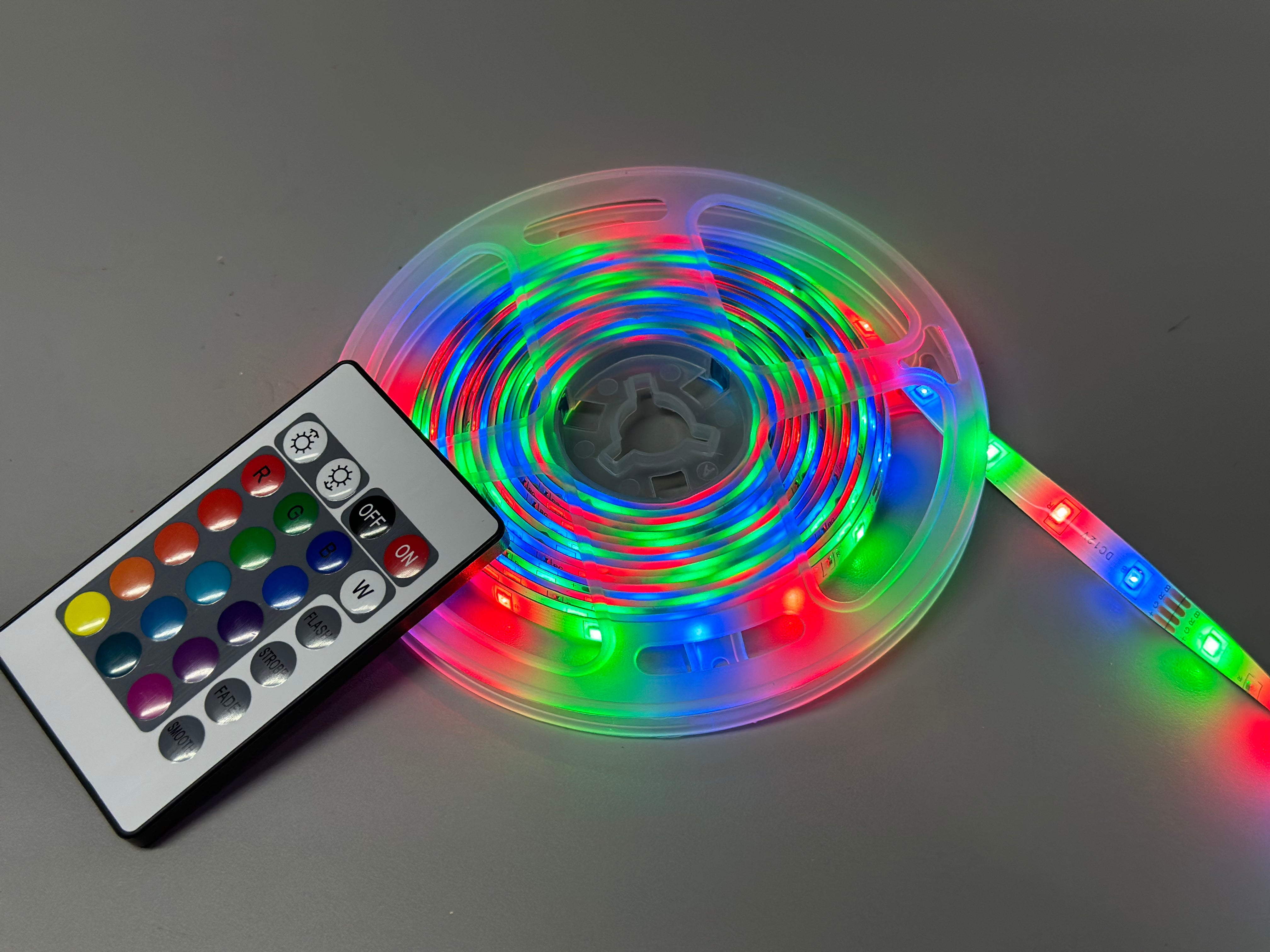 TIRA RGB (KIT) 2835 12V 25W DE 5 METROS CON ELIMINADOR ADP2835-3A LUMI ...