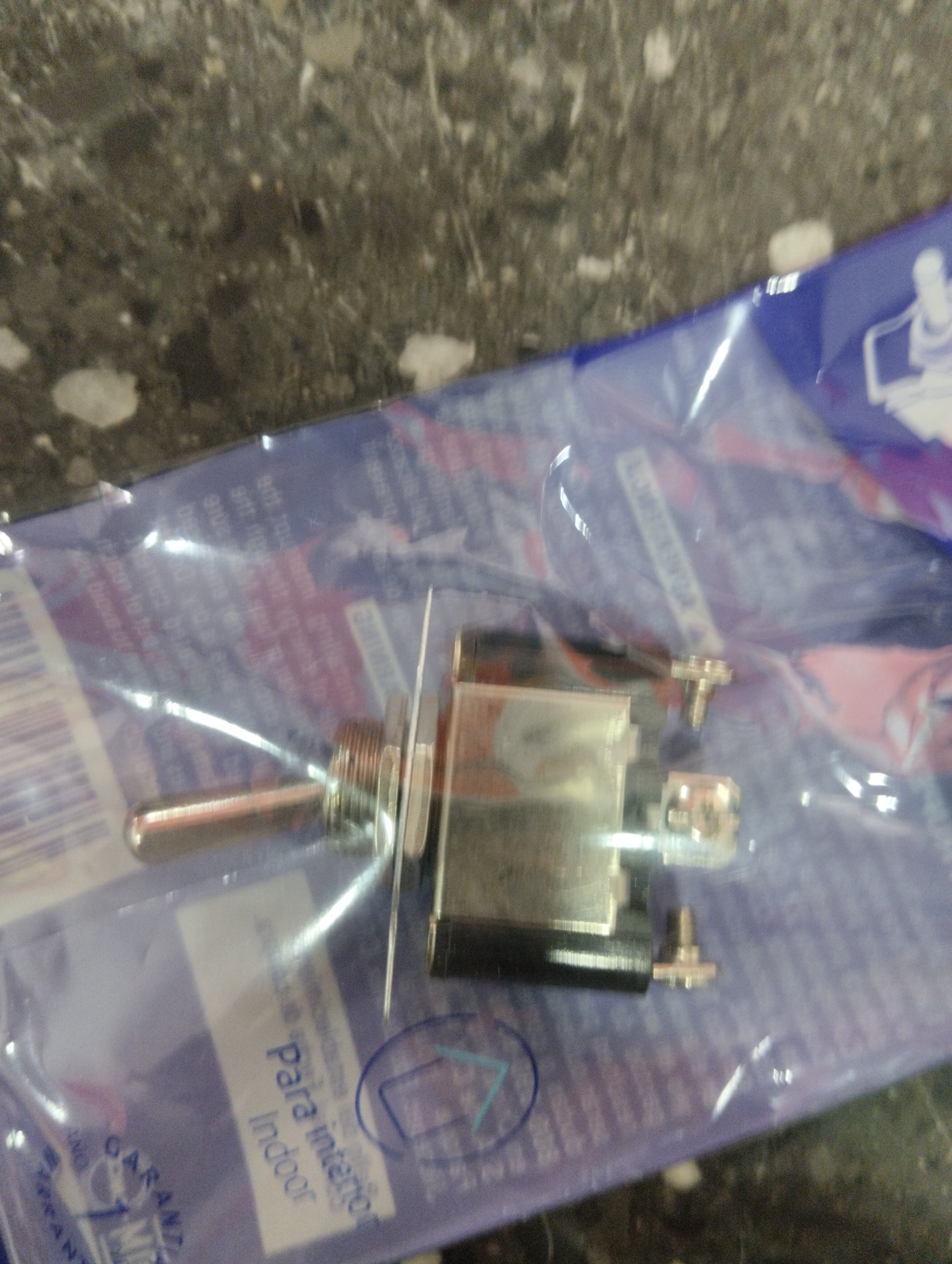 Interruptor 1 polo 2 tiros 2 posiciones. de palanca 3 tornillos 46443 ...